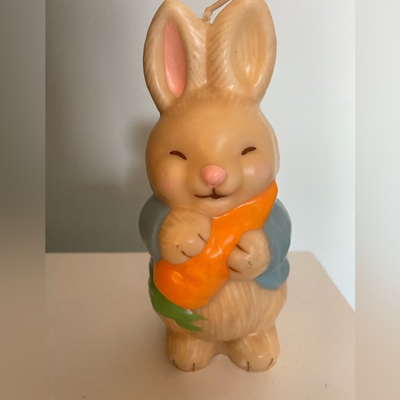 Avon | Accents | Vintage 98s Avon Gift Candle Unused Bunny Holding ...